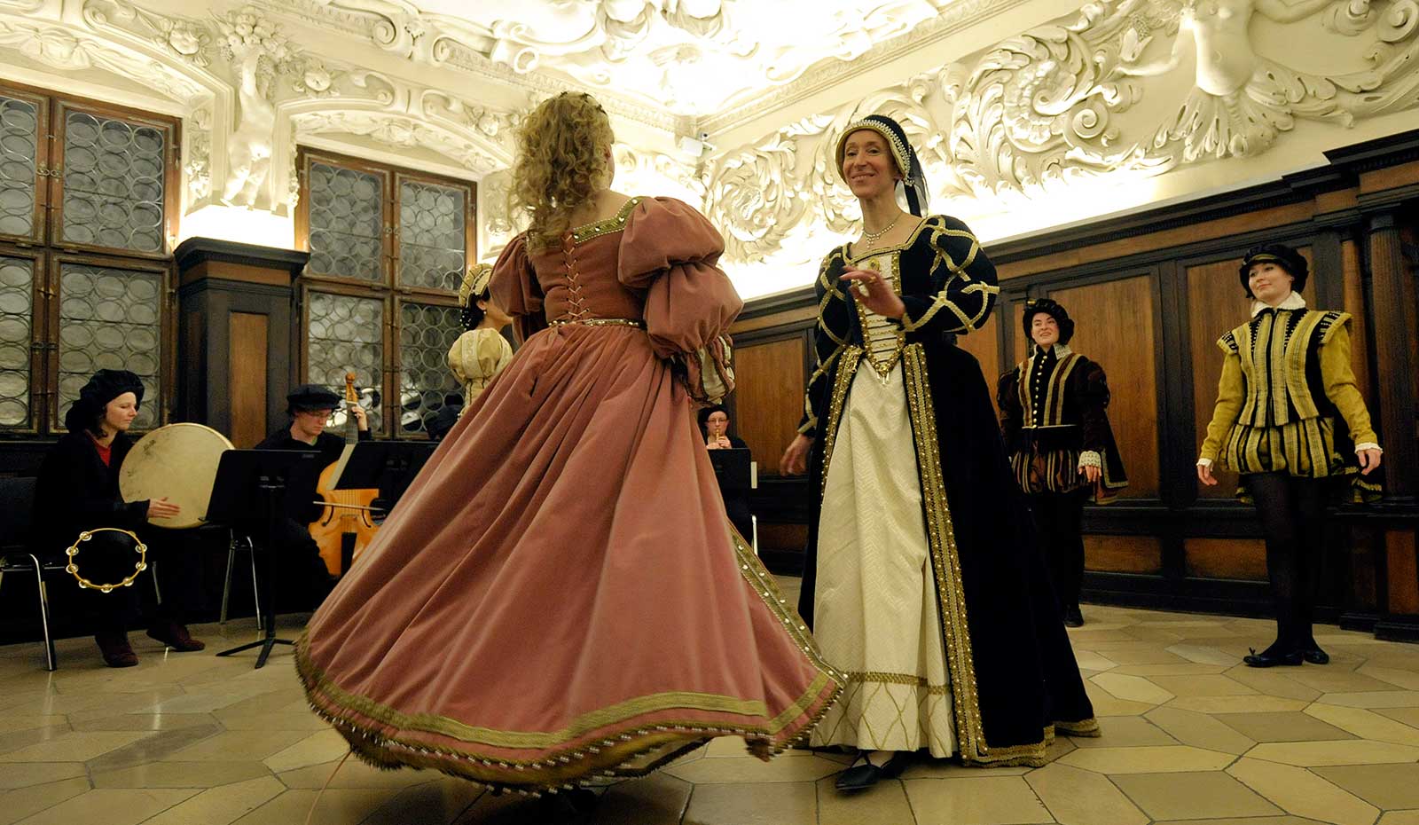 Tanzen mit Musik im Herzen | Museenblog Nürnberg